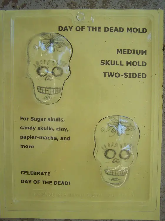 The Art of Sugar Skulls – Mexico Unexplained